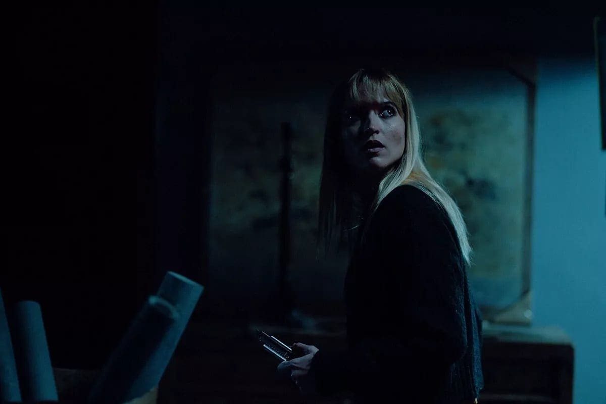 Netflix’s Don’t Listen Review: Overambitious Without Any Scares ...