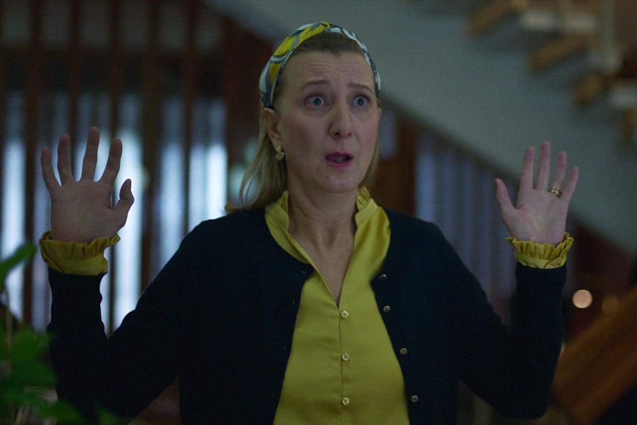Anxious People (2021) Review: Felix Herngren Series is Amusing