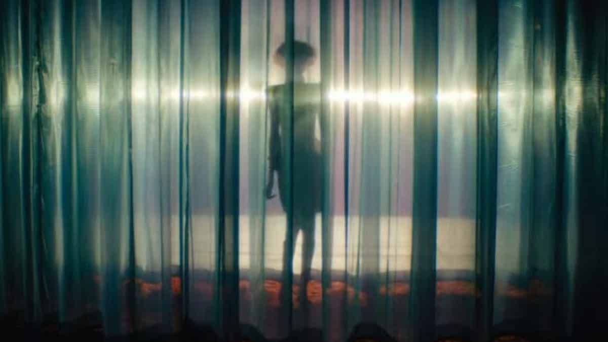 Beauty (2022) Review: Music, Fame, Freedom and the Balance Between ...