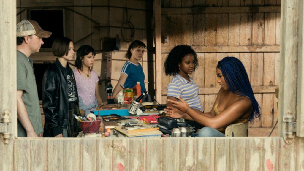 Paper Girls Review: Strange Things Happen in This Time Travel Series ...