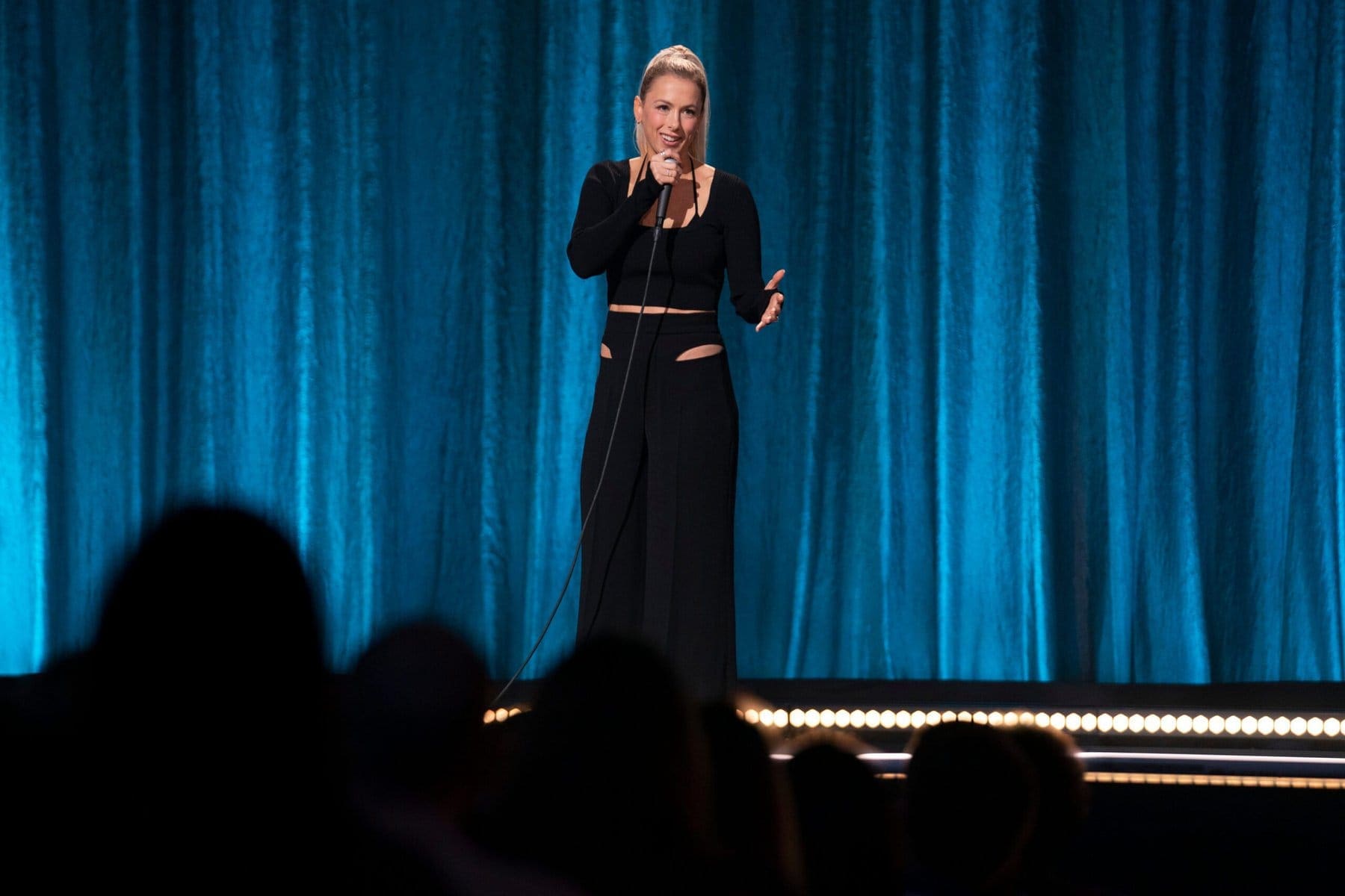 Iliza Shlesinger: Hot Forever Review: Slapstick Comedy at Its Best ...