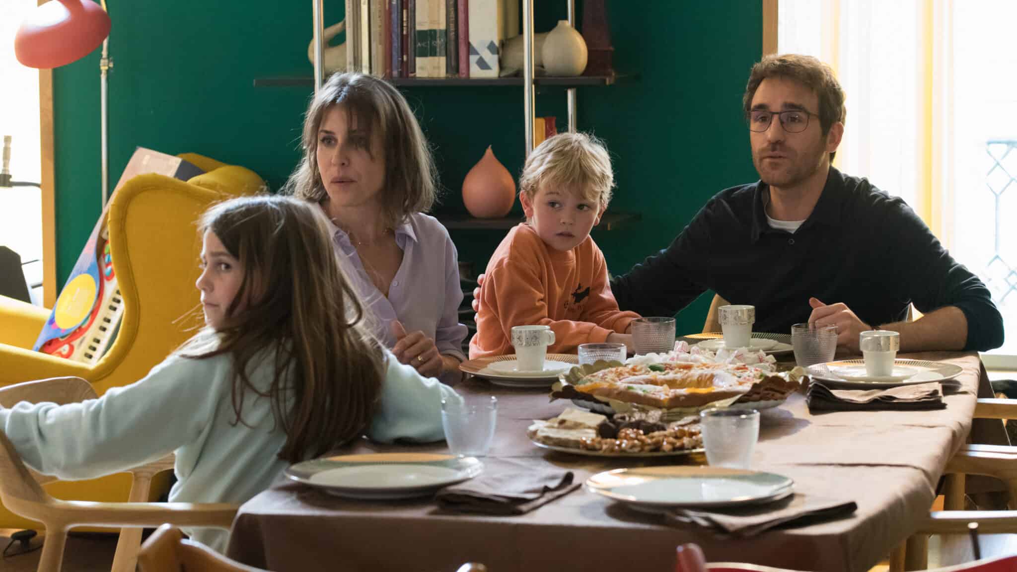 Smiley Review (2022, Netflix) | Leisurebyte