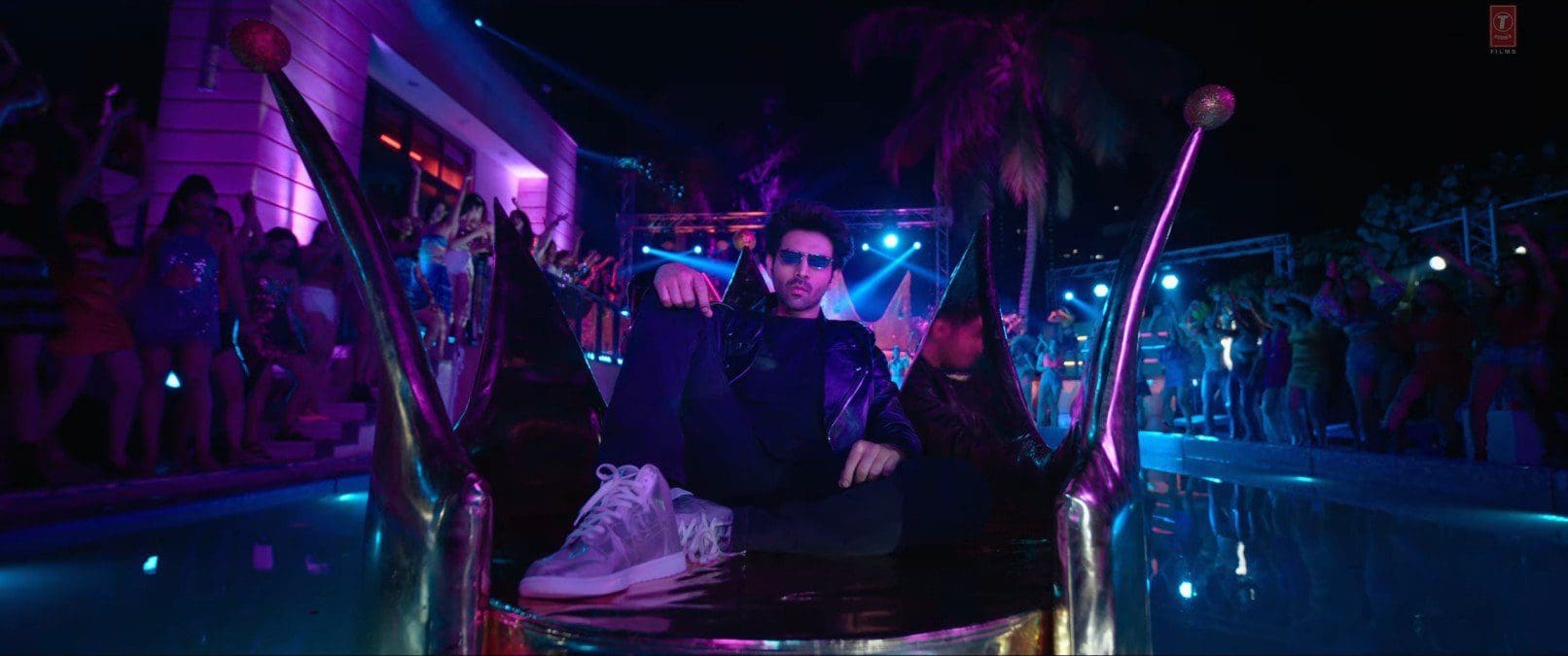 Character Dheela 2.0: Shehzada's Kartik Aaryan Reinvents the Song With ...