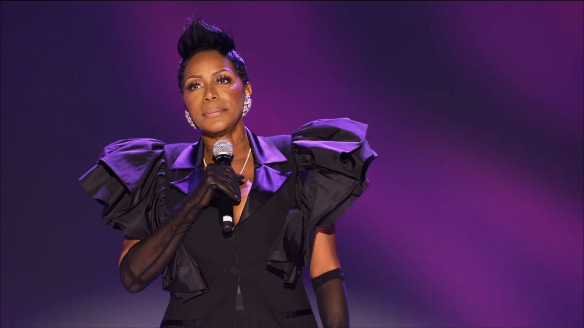 Sommore: Queen Chandelier Review: Scandalous and Vile in the Best Way ...