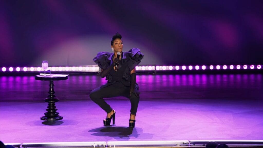 Sommore: Queen Chandelier Review: Scandalous and Vile in the Best Way ...
