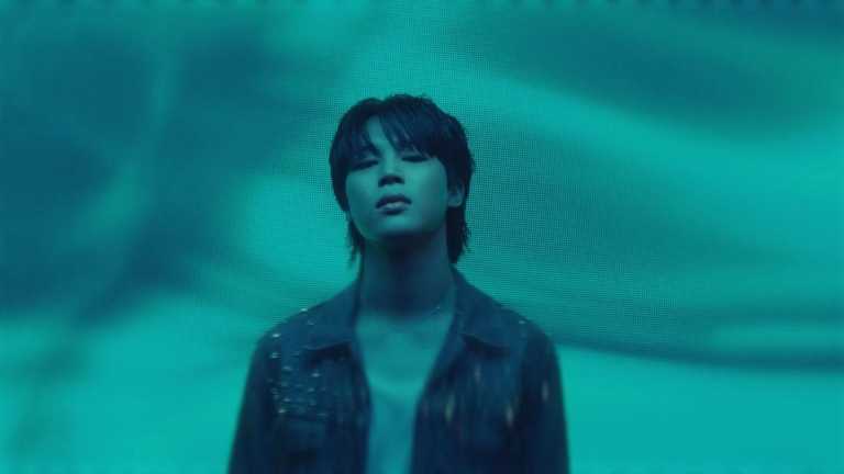 BTS' Jimin Cries After Seeing Fans' Emotional Messages, Watch Video ...