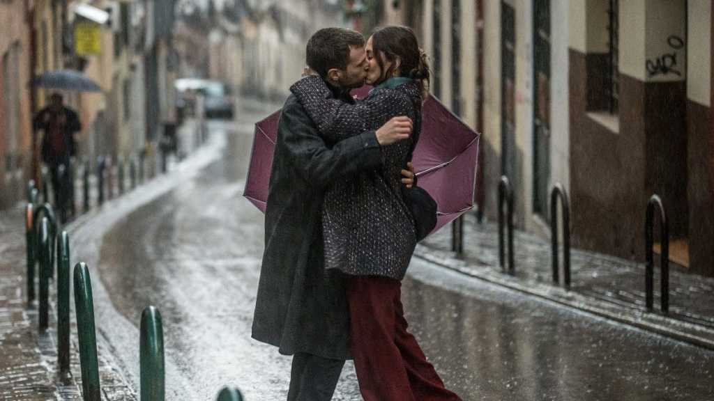 Love at First Kiss Review: Heartwarming Story Falls Flat at the End ...
