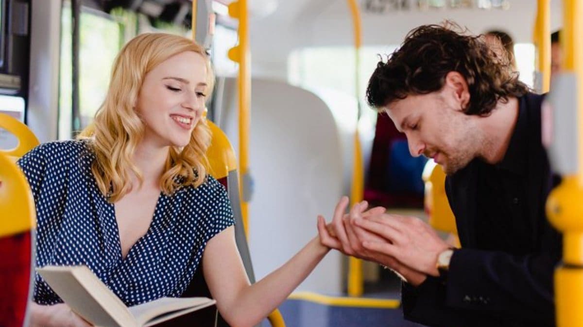 Kiss Kiss Review (2023, Netflix) | Leisurebyte