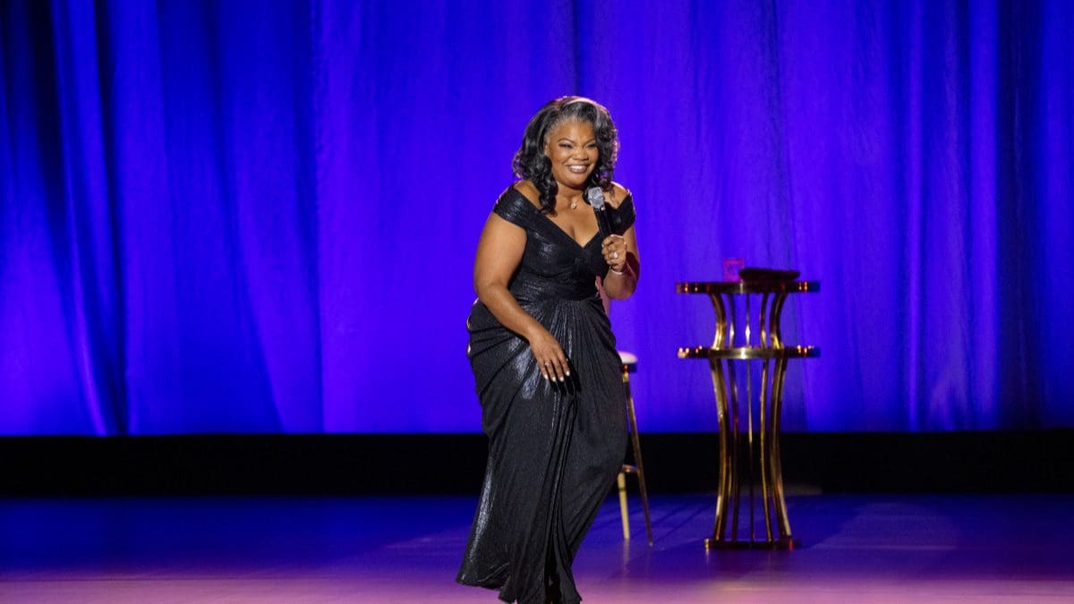 Mo'Nique: My Name is Mo'Nique Review: Exuberant Storytelling With a Few ...