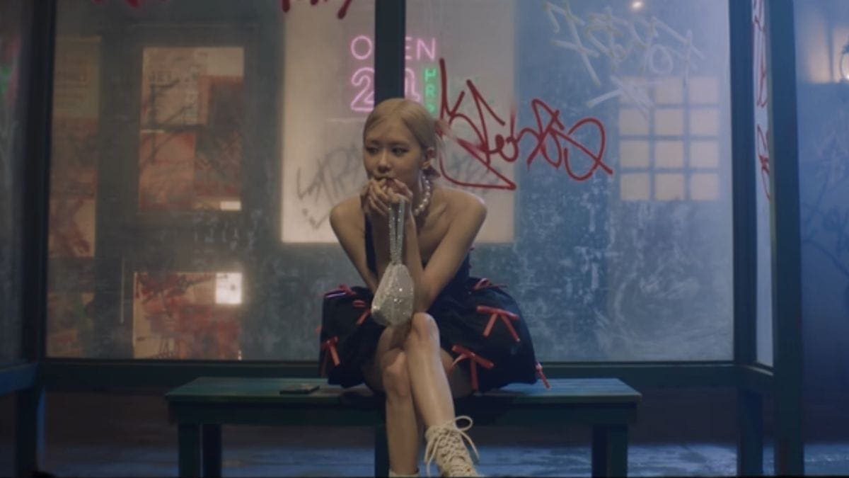 BLACKPINK Rosé at Luxury Fashion Brand's Pop Up: Kpop Idol Arrives ...