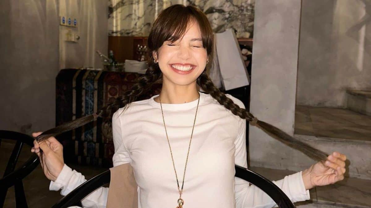 BLACKPINK LISA Looks Like a Vision in White at an Event, See Videos and ...