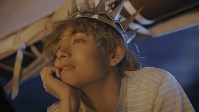 V Layover Album Review by Netizens: Kim Taehyung is Crowned a "High Class Artist" on Churning ...