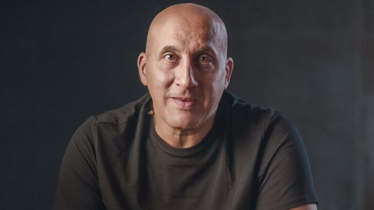 Vjeran Tomic The Spider-Man of Paris Review: The Artful Heist ...