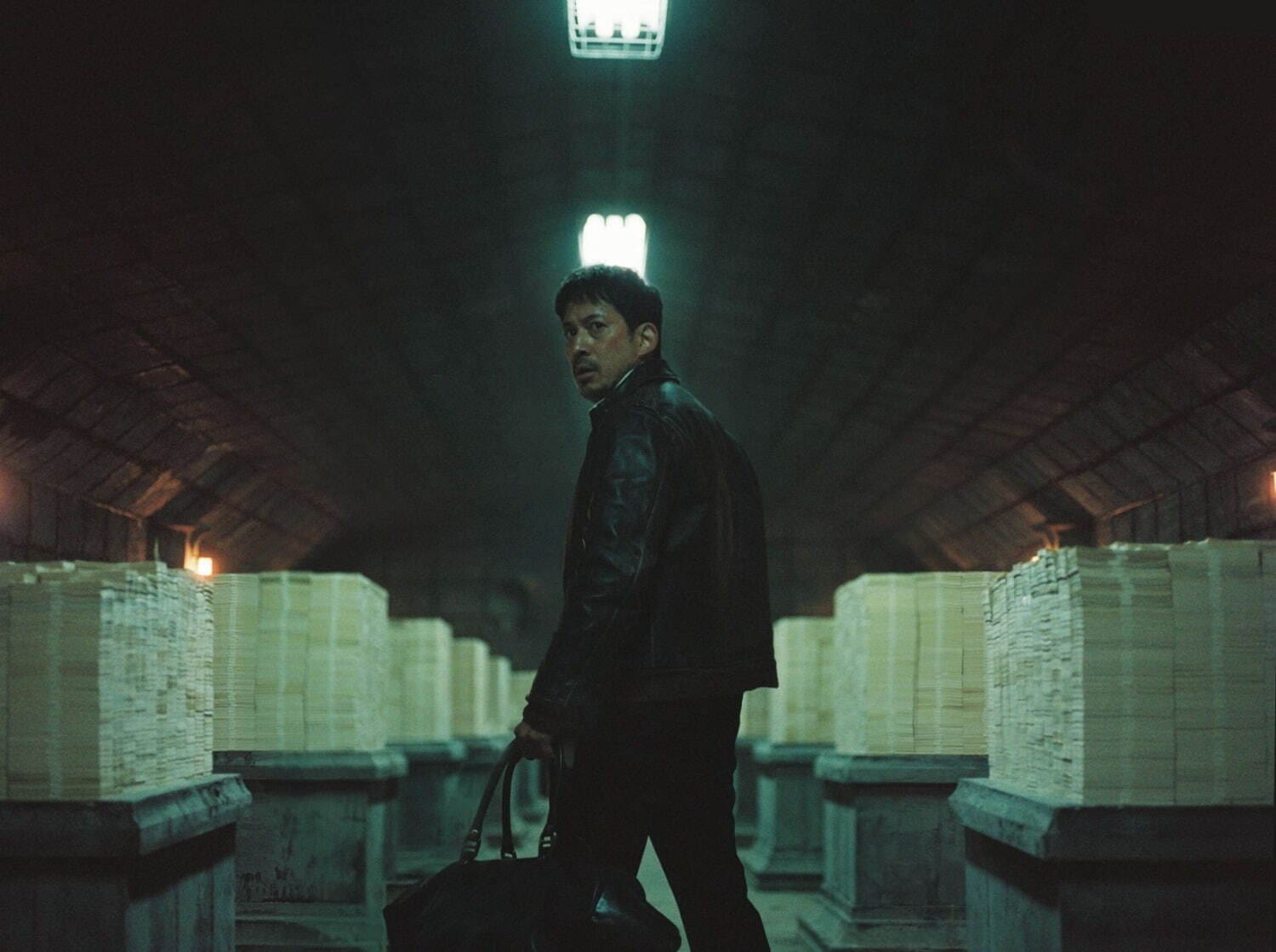 Hard Days Review: Go Ayano, Junichi Okada Star in a Lukewarm Remake, As Usual | Leisurebyte