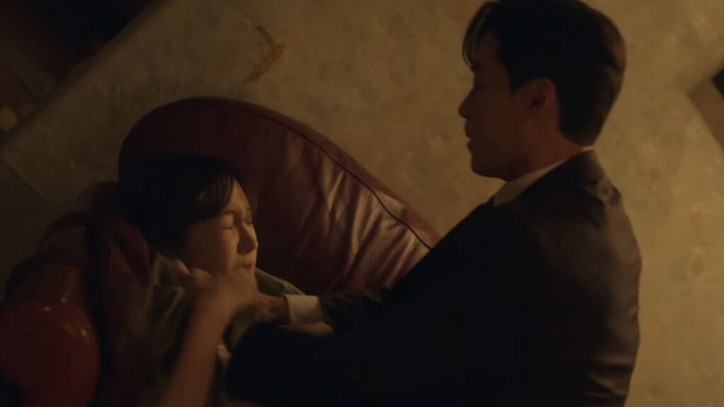 Queen of Divorce Episode 5 Recap and Review: Kim Sa-ra in Trouble ...
