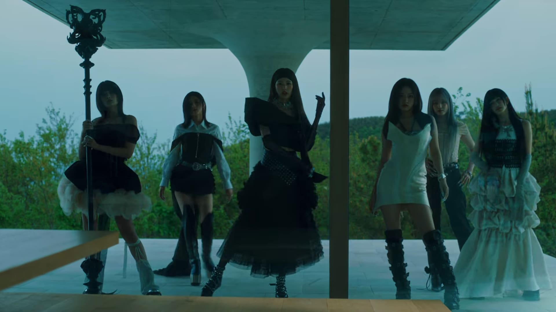 IVE Accendio MV Review: Magical World of Visual Splendour and Melodic ...