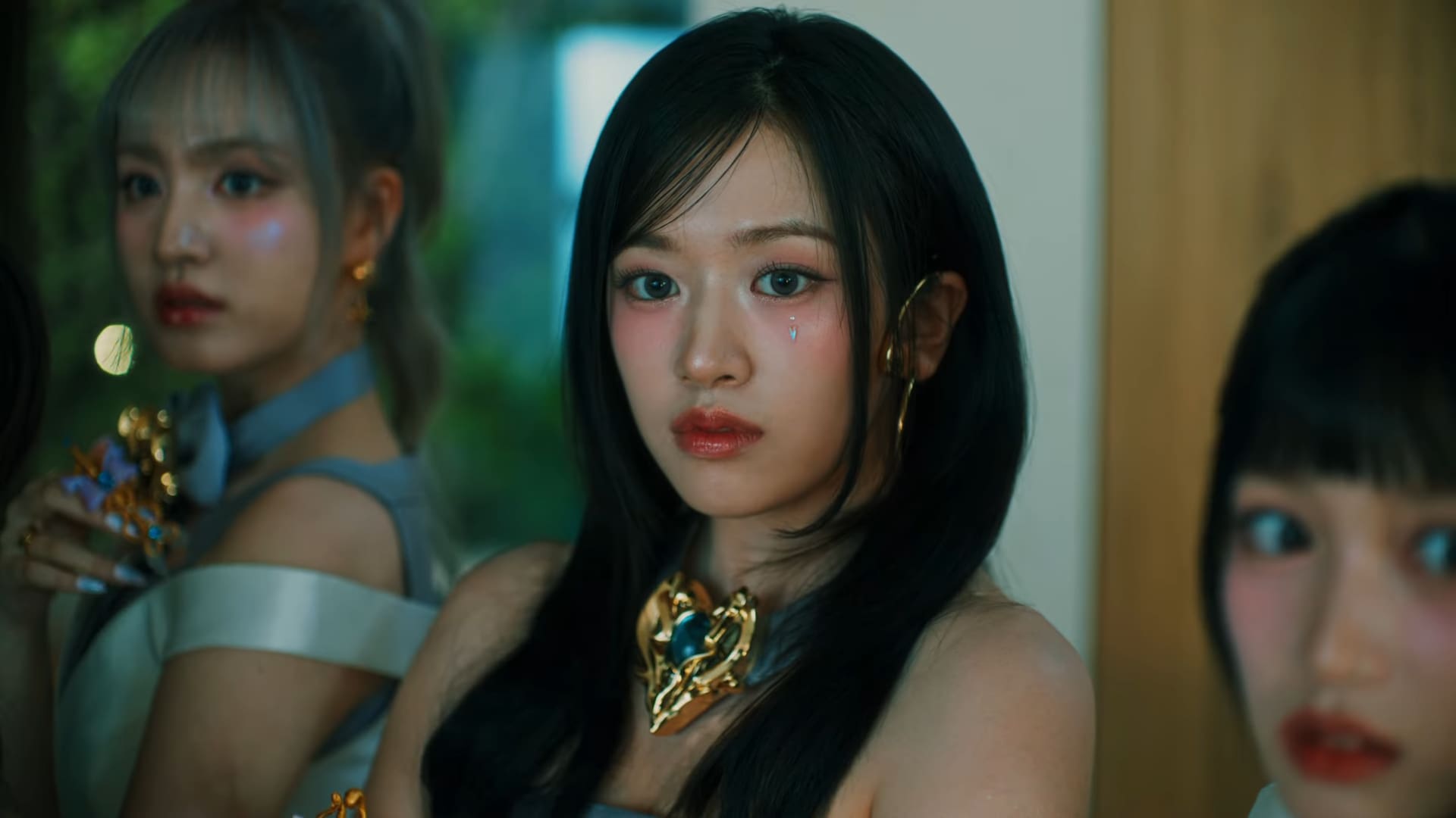 IVE Accendio MV Review: Magical World of Visual Splendour and Melodic Brilliance | Leisurebyte