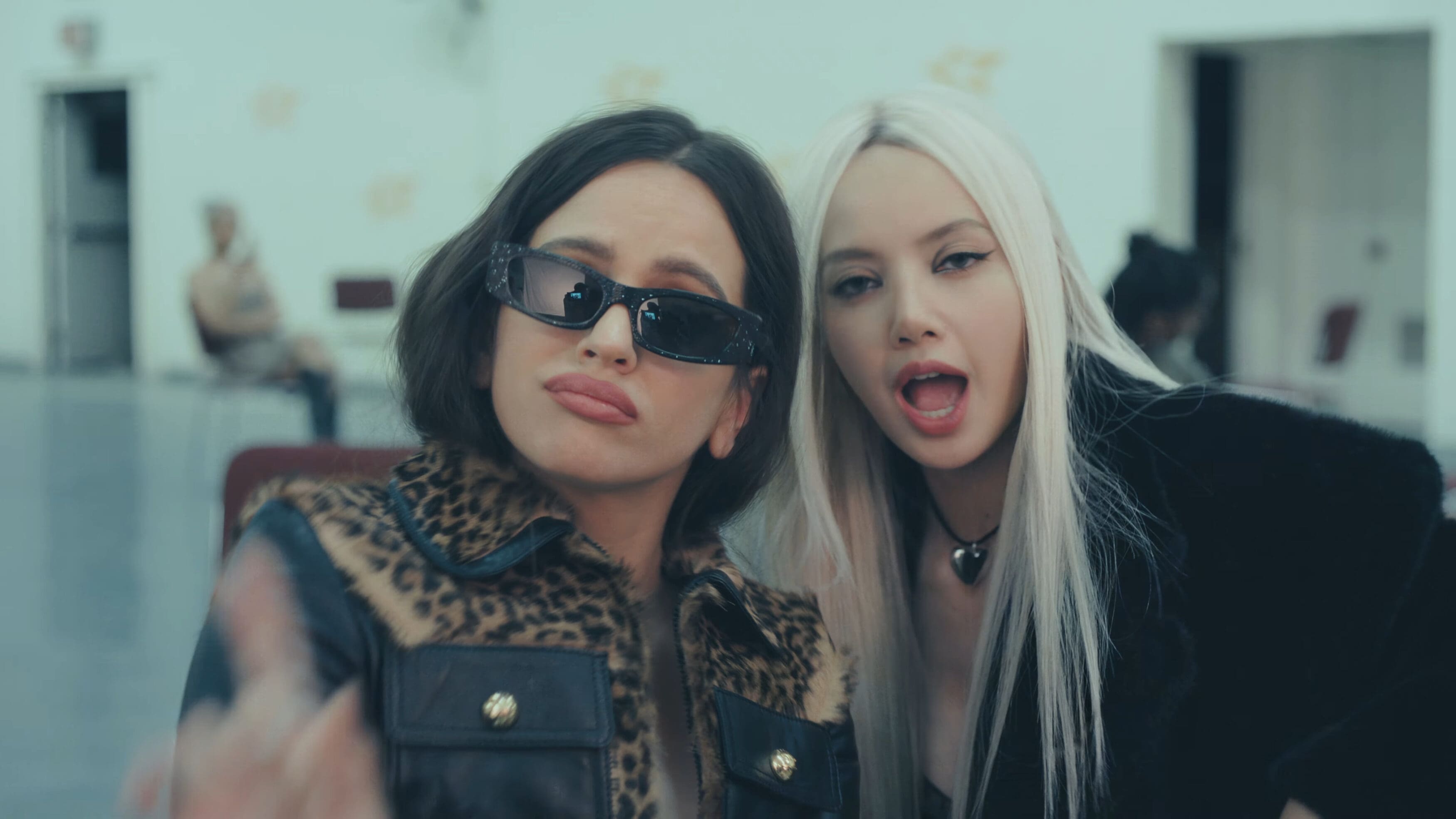 Lisa NEW WOMAN MV feat. Rosalía Review | Leisurebyte