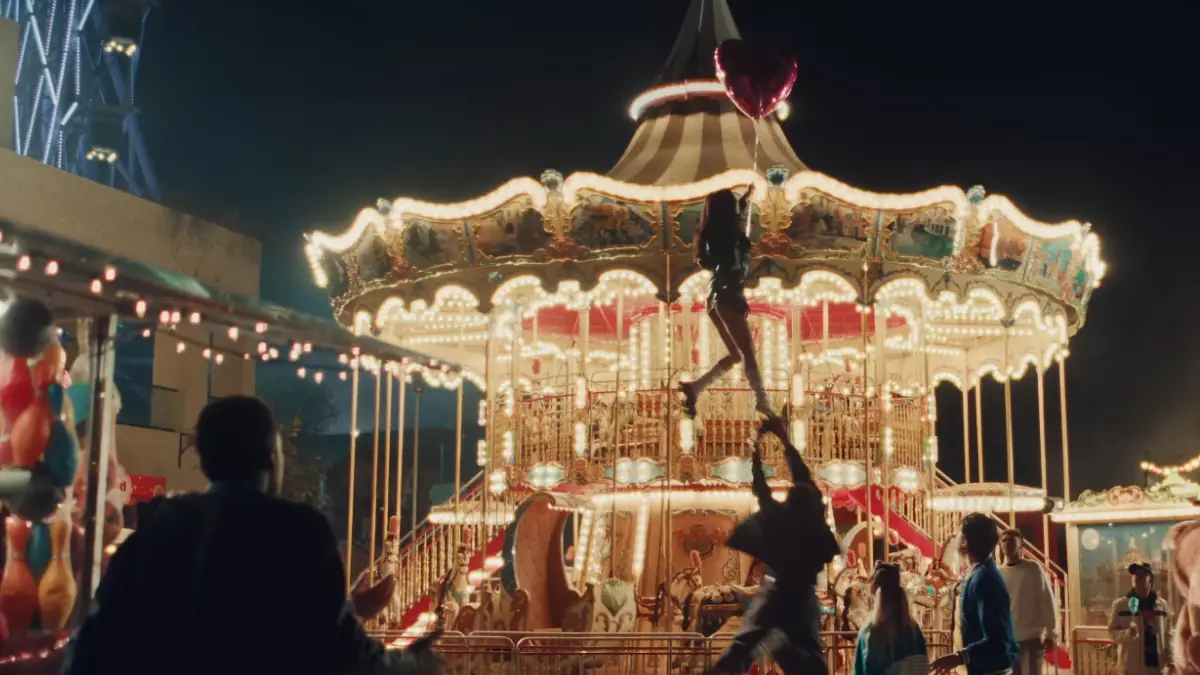 Jennie and Dominic Fike Love Hangover MV Review: A Chaotic Creation That is Absolutely Stunning ...