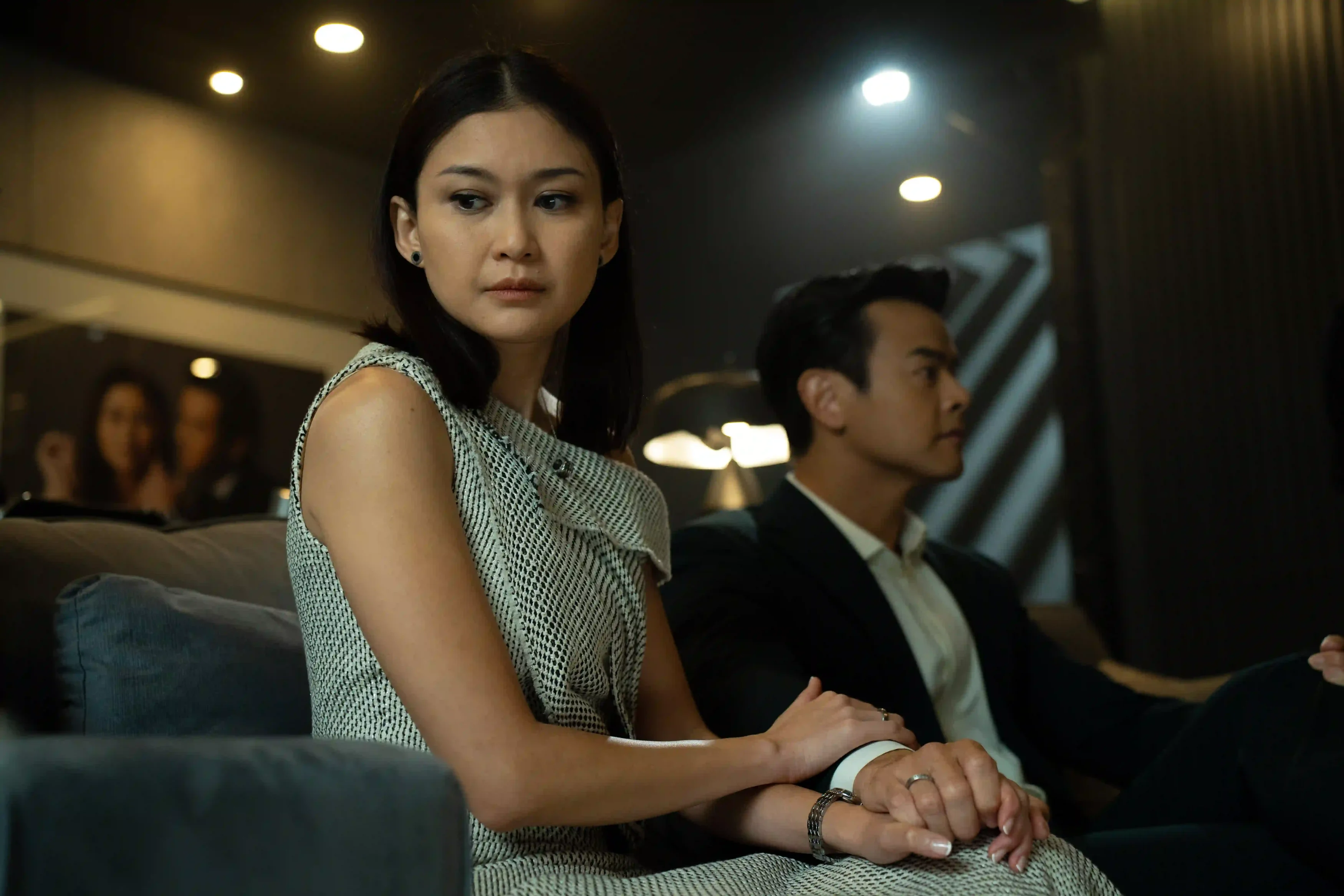 A Normal Woman Ending Explained: What is the Mysterious Rash? Who is ...