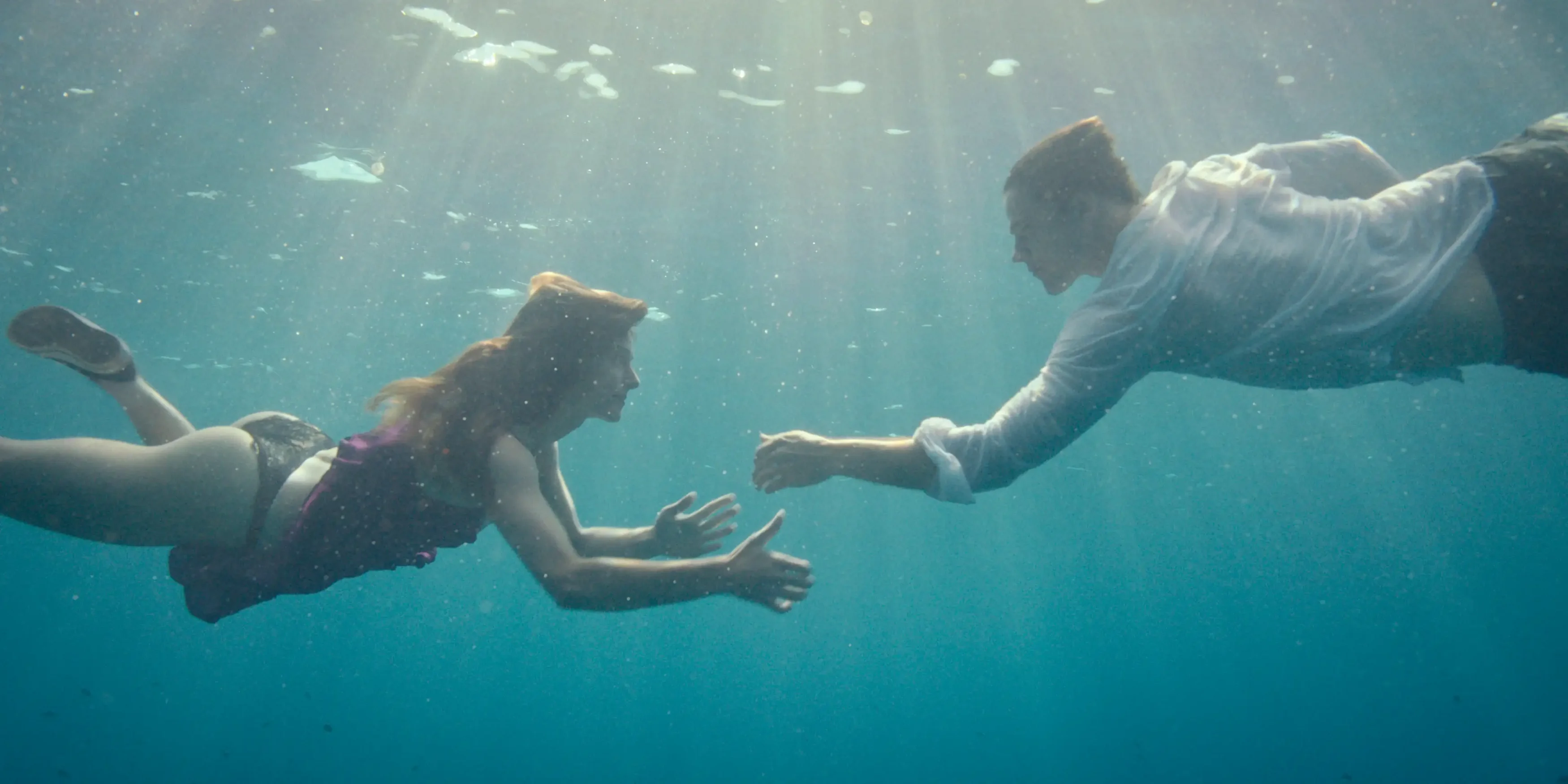 Fall For Me Review: An Intriguing Albeit Bland Thriller | Leisurebyte