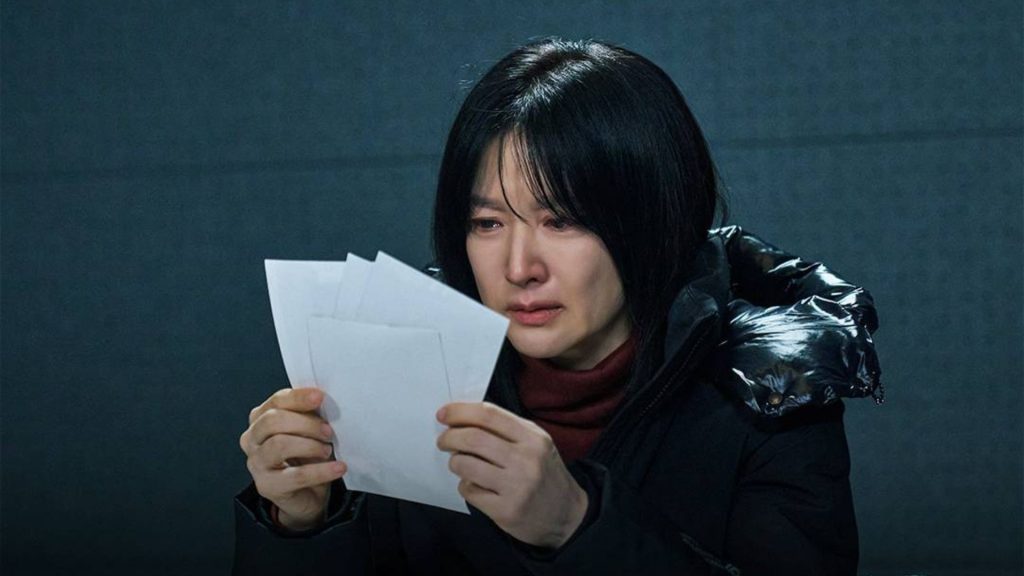 Walking on Thin Ice Episode 10 Review: A Perfectly Thrilling Watch! | Leisurebyte